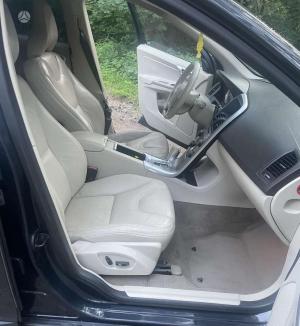 Pelēks Volvo XC60 2011 Kauņa, ar dzinēja tilpumu 3.19 L un nobraukumu 264 tūkst. km par 5900 €, foto 14 vietnē AUTOMOTO.COM.LV