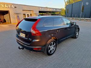 Grey Volvo XC60 2011 in Vilkaviskis, with an engine capacity of 2.40 L and mileage of 318 thousand km for 7100 €, photo 6 on AUTOMOTO.COM.LV
