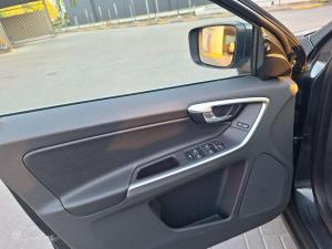 Grey Volvo XC60 2011 in Vilkaviskis, with an engine capacity of 2.40 L and mileage of 318 thousand km for 7100 €, photo 15 on AUTOMOTO.COM.LV