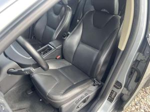 Pelēks Volvo XC60 2011 Kauņa, ar dzinēja tilpumu 2.40 L un nobraukumu 225 tūkst. km par 8999 €, foto 7 vietnē AUTOMOTO.COM.LV