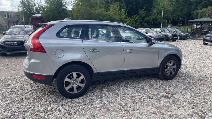 Pelēks Volvo XC60 2011 Kauņa, ar dzinēja tilpumu 2.40 L un nobraukumu 225 tūkst. km par 8999 €, foto 8 vietnē AUTOMOTO.COM.LV