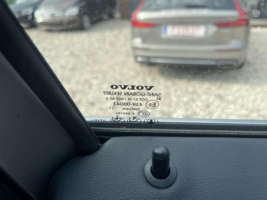Pelēks Volvo XC60 2011 Kauņa, ar dzinēja tilpumu 2.40 L un nobraukumu 225 tūkst. km par 8999 €, foto 17 vietnē AUTOMOTO.COM.LV