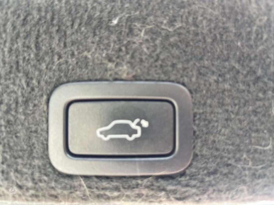 Pelēks Volvo XC60 2011 Kauņa, ar dzinēja tilpumu 2.40 L un nobraukumu 225 tūkst. km par 8999 €, foto 18 vietnē AUTOMOTO.COM.LV