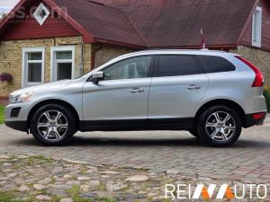 Grey Volvo XC60 2011 in Riga, with an engine capacity of 2.40 L and mileage of 351 thousand km for 8950 €, photo 3 on AUTOMOTO.COM.LV