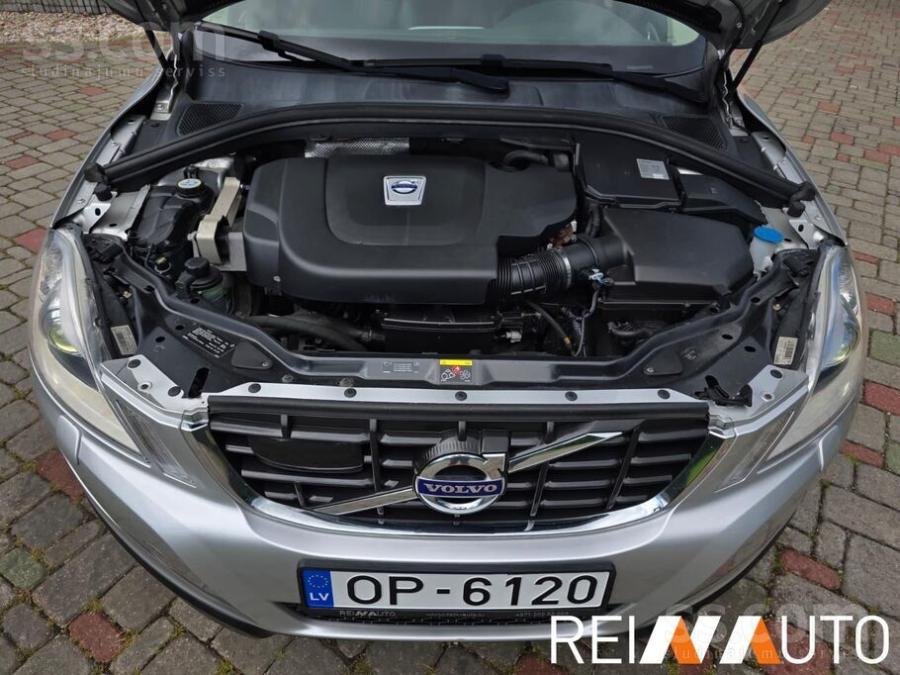 Grey Volvo XC60 2011 in Riga, with an engine capacity of 2.40 L and mileage of 351 thousand km for 8950 €, photo 32 on AUTOMOTO.COM.LV