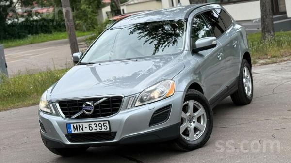 Grey Volvo XC60 2011 in Jurmala, with an engine capacity of 2.40 L and mileage of 376 thousand km for 7200 €, photo 1 on AUTOMOTO.COM.LV