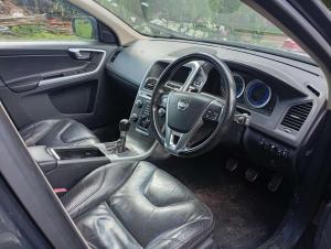 Pelēks Volvo XC60 2011 Jonava, ar dzinēja tilpumu 1.98 L un nobraukumu 180 tūkst. km par 2700 €, foto 6 vietnē AUTOMOTO.COM.LV