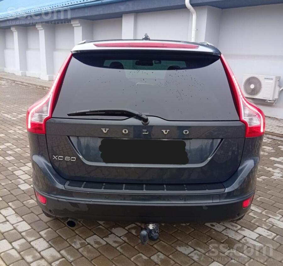 Pelēks Volvo XC60 2011 Liepāja, ar dzinēja tilpumu 2.00 L un nobraukumu 444 tūkst. km par 5700 €, foto 4 vietnē AUTOMOTO.COM.LV