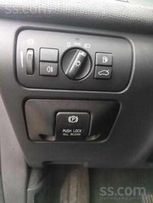 Pelēks Volvo XC60 2011 Liepāja, ar dzinēja tilpumu 2.00 L un nobraukumu 444 tūkst. km par 5700 €, foto 8 vietnē AUTOMOTO.COM.LV