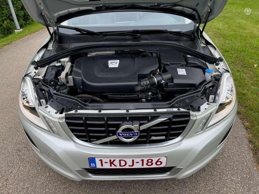 Grey Volvo XC60 2011 in Taurage, with an engine capacity of 1.98 L and mileage of 181 thousand km for 7850 €, photo 10 on AUTOMOTO.COM.LV