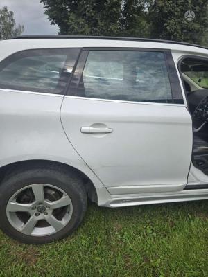 Pelēks Volvo XC60 2011 Raseiniai, ar dzinēja tilpumu 0.00 L un nobraukumu 200 tūkst. km par 4500 €, foto 5 vietnē AUTOMOTO.COM.LV