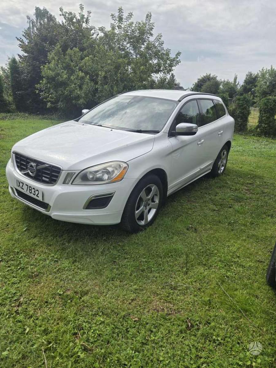 Pelēks Volvo XC60 2011 Raseiniai, ar dzinēja tilpumu 0.00 L un nobraukumu 200 tūkst. km par 4500 €, foto 7 vietnē AUTOMOTO.COM.LV