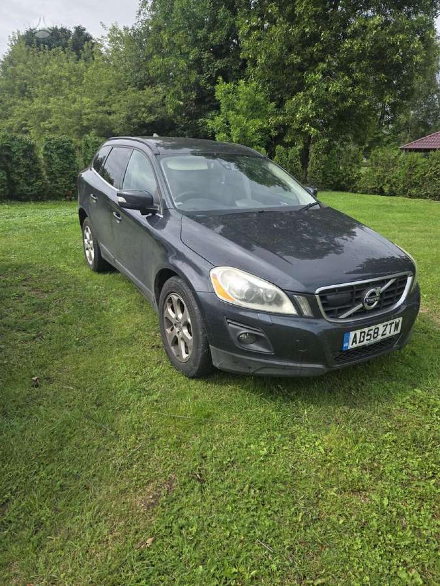 Pelēks Volvo XC60 2011 Raseiniai, ar dzinēja tilpumu 0.00 L un nobraukumu 200 tūkst. km par 4500 €, foto 8 vietnē AUTOMOTO.COM.LV