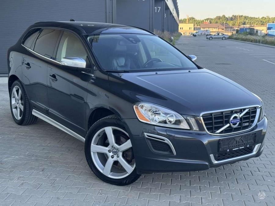 Grey Volvo XC60 2011 in Vilnius, with an engine capacity of 2.00 L and mileage of 270 thousand km for 8750 €, photo 7 on AUTOMOTO.COM.LV