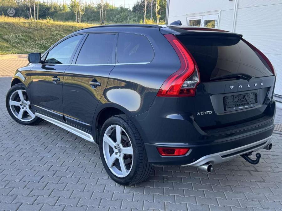 Grey Volvo XC60 2011 in Vilnius, with an engine capacity of 2.00 L and mileage of 270 thousand km for 8750 €, photo 9 on AUTOMOTO.COM.LV