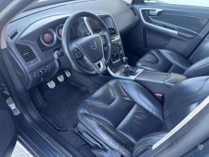 Grey Volvo XC60 2011 in Vilnius, with an engine capacity of 2.00 L and mileage of 270 thousand km for 8750 €, photo 15 on AUTOMOTO.COM.LV