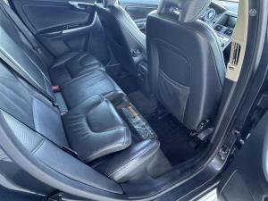 Grey Volvo XC60 2011 in Vilnius, with an engine capacity of 2.00 L and mileage of 270 thousand km for 8750 €, photo 18 on AUTOMOTO.COM.LV