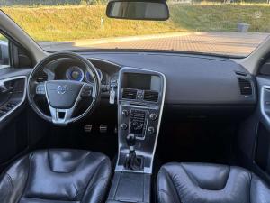 Grey Volvo XC60 2011 in Vilnius, with an engine capacity of 2.00 L and mileage of 270 thousand km for 8750 €, photo 20 on AUTOMOTO.COM.LV