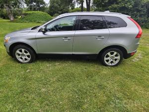 Pelēks Volvo XC60 2011 Kuldīga, ar dzinēja tilpumu 2.40 L un nobraukumu 338 tūkst. km par 6100 €, foto 4 vietnē AUTOMOTO.COM.LV