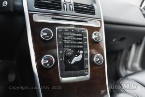 Grey Volvo XC60 2011 in Tallinn, with an engine capacity of 2.40 L and mileage of 367 thousand km for 5990 €, photo 19 on AUTOMOTO.COM.LV