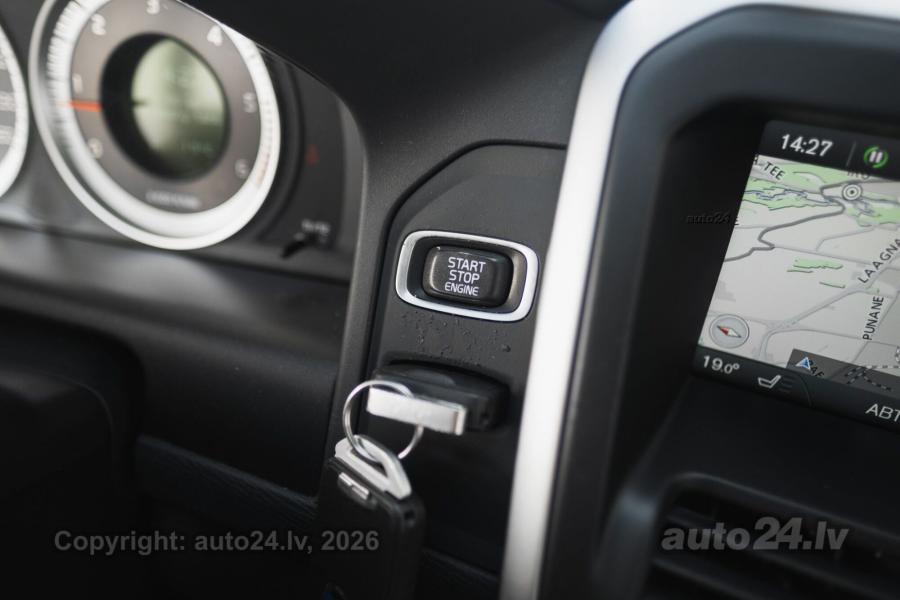 Grey Volvo XC60 2011 in Tallinn, with an engine capacity of 2.40 L and mileage of 367 thousand km for 5990 €, photo 20 on AUTOMOTO.COM.LV