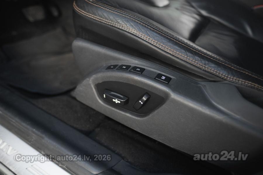 Grey Volvo XC60 2011 in Tallinn, with an engine capacity of 2.40 L and mileage of 367 thousand km for 5990 €, photo 27 on AUTOMOTO.COM.LV