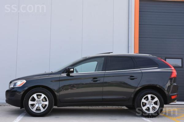 Pelēks Volvo XC60 2011 Rīga, ar dzinēja tilpumu 2.40 L un nobraukumu 243 tūkst. km par 10750 €, foto 2 vietnē AUTOMOTO.COM.LV
