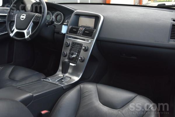 Pelēks Volvo XC60 2011 Rīga, ar dzinēja tilpumu 2.40 L un nobraukumu 243 tūkst. km par 10750 €, foto 8 vietnē AUTOMOTO.COM.LV