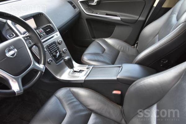 Pelēks Volvo XC60 2011 Rīga, ar dzinēja tilpumu 2.40 L un nobraukumu 243 tūkst. km par 10750 €, foto 9 vietnē AUTOMOTO.COM.LV