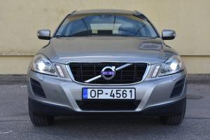 Grey Volvo XC60 2011 in Talsi, with an engine capacity of 2.40 L and mileage of 239 thousand km for 9500 €, photo 4 on AUTOMOTO.COM.LV