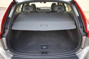 Grey Volvo XC60 2011 in Talsi, with an engine capacity of 2.40 L and mileage of 239 thousand km for 9500 €, photo 10 on AUTOMOTO.COM.LV