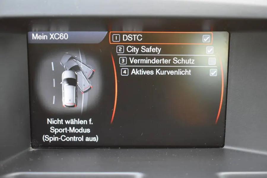Grey Volvo XC60 2011 in Talsi, with an engine capacity of 2.40 L and mileage of 239 thousand km for 9500 €, photo 18 on AUTOMOTO.COM.LV