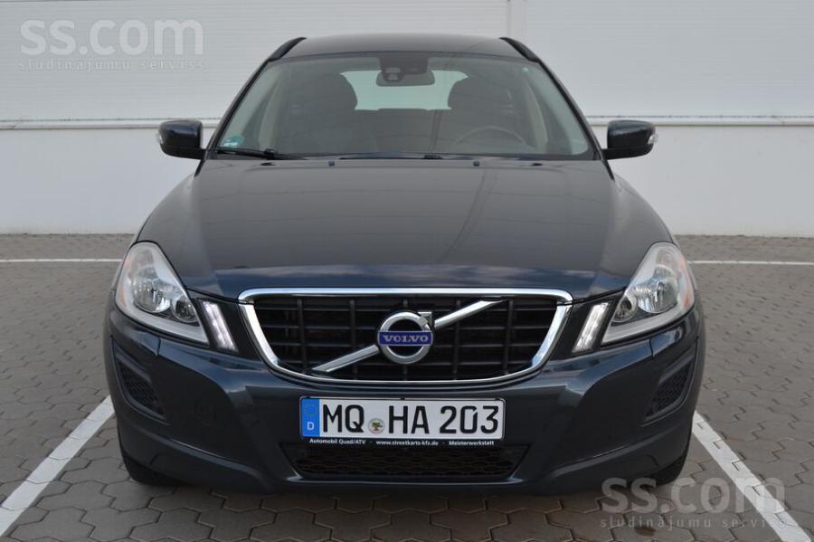 Grey Volvo XC60 2011 in Riga, with an engine capacity of 2.40 L and mileage of 274 thousand km for 7650 €, photo 3 on AUTOMOTO.COM.LV