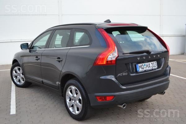 Pelēks Volvo XC60 2011 Rīga, ar dzinēja tilpumu 2.40 L un nobraukumu 274 tūkst. km par 7650 €, foto 4 vietnē AUTOMOTO.COM.LV