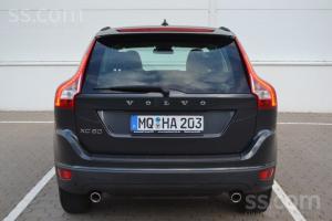 Grey Volvo XC60 2011 in Riga, with an engine capacity of 2.40 L and mileage of 274 thousand km for 7650 €, photo 6 on AUTOMOTO.COM.LV