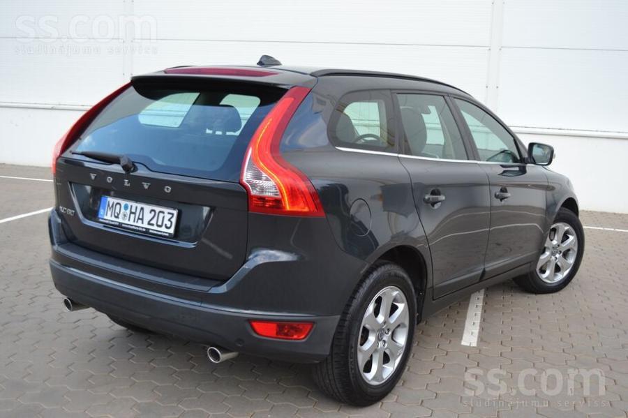 Grey Volvo XC60 2011 in Riga, with an engine capacity of 2.40 L and mileage of 274 thousand km for 7650 €, photo 7 on AUTOMOTO.COM.LV