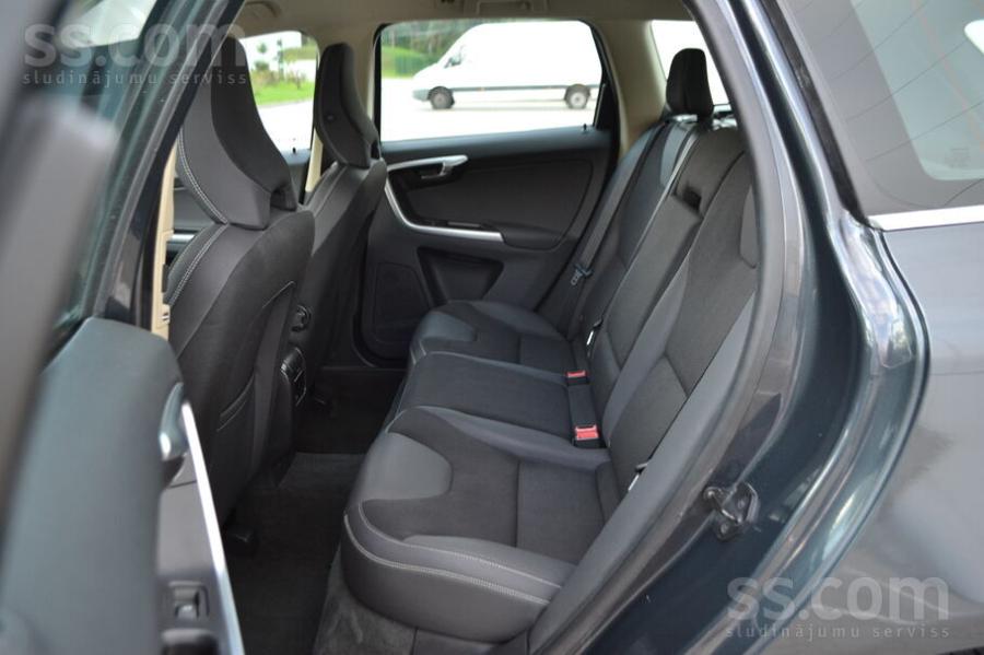 Grey Volvo XC60 2011 in Riga, with an engine capacity of 2.40 L and mileage of 274 thousand km for 7650 €, photo 12 on AUTOMOTO.COM.LV