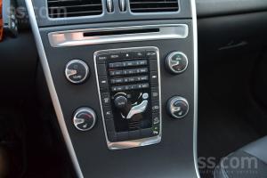 Grey Volvo XC60 2011 in Riga, with an engine capacity of 2.40 L and mileage of 274 thousand km for 7650 €, photo 18 on AUTOMOTO.COM.LV