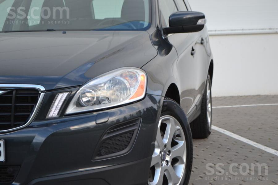 Grey Volvo XC60 2011 in Riga, with an engine capacity of 2.40 L and mileage of 274 thousand km for 7650 €, photo 26 on AUTOMOTO.COM.LV