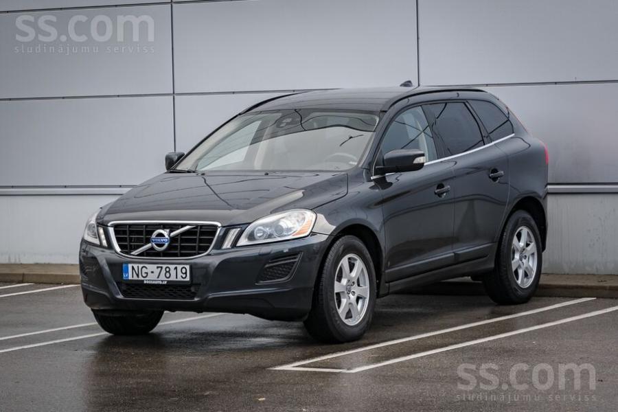Grey Volvo XC60 2011 in Riga, with an engine capacity of 2.00 L and mileage of 261 thousand km for 6490 €, photo 1 on AUTOMOTO.COM.LV