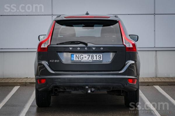 Pelēks Volvo XC60 2011 Rīga, ar dzinēja tilpumu 2.00 L un nobraukumu 261 tūkst. km par 6490 €, foto 5 vietnē AUTOMOTO.COM.LV