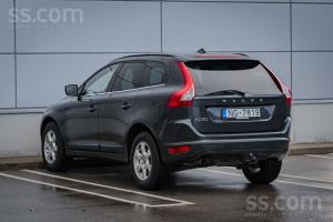 Grey Volvo XC60 2011 in Riga, with an engine capacity of 2.00 L and mileage of 261 thousand km for 6490 €, photo 7 on AUTOMOTO.COM.LV