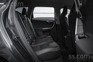 Grey Volvo XC60 2011 in Riga, with an engine capacity of 2.00 L and mileage of 261 thousand km for 6490 €, photo 12 on AUTOMOTO.COM.LV
