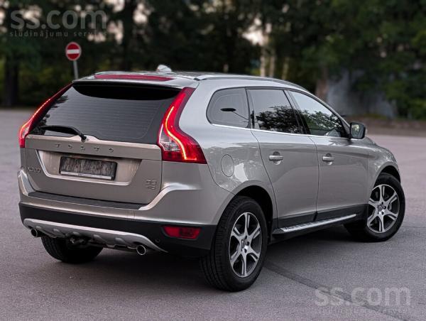 Grey Volvo XC60 2011 in Jurmala, with an engine capacity of 2.40 L and mileage of 0 thousand km for 7950 €, photo 4 on AUTOMOTO.COM.LV