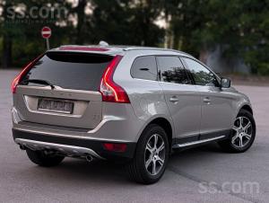 Pelēks Volvo XC60 2011 Jūrmala, ar dzinēja tilpumu 2.40 L un nobraukumu 0 tūkst. km par 7950 €, foto 4 vietnē AUTOMOTO.COM.LV