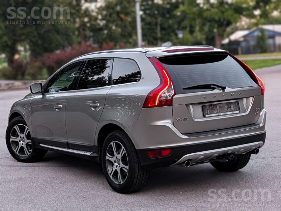 Pelēks Volvo XC60 2011 Jūrmala, ar dzinēja tilpumu 2.40 L un nobraukumu 0 tūkst. km par 7950 €, foto 5 vietnē AUTOMOTO.COM.LV