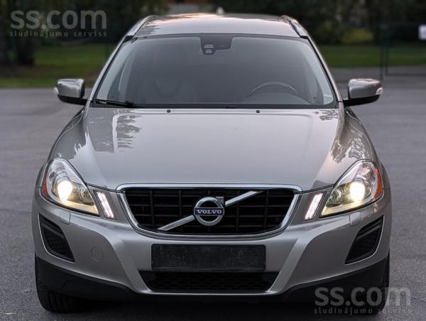 Grey Volvo XC60 2011 in Jurmala, with an engine capacity of 2.40 L and mileage of 0 thousand km for 7950 €, photo 6 on AUTOMOTO.COM.LV