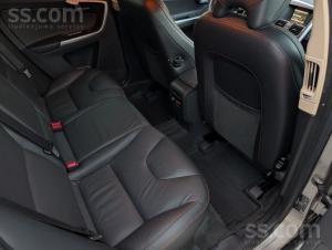 Pelēks Volvo XC60 2011 Jūrmala, ar dzinēja tilpumu 2.40 L un nobraukumu 0 tūkst. km par 7950 €, foto 13 vietnē AUTOMOTO.COM.LV