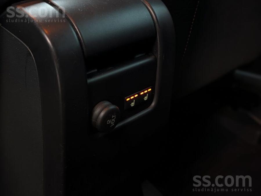 Pelēks Volvo XC60 2011 Jūrmala, ar dzinēja tilpumu 2.40 L un nobraukumu 0 tūkst. km par 7950 €, foto 15 vietnē AUTOMOTO.COM.LV
