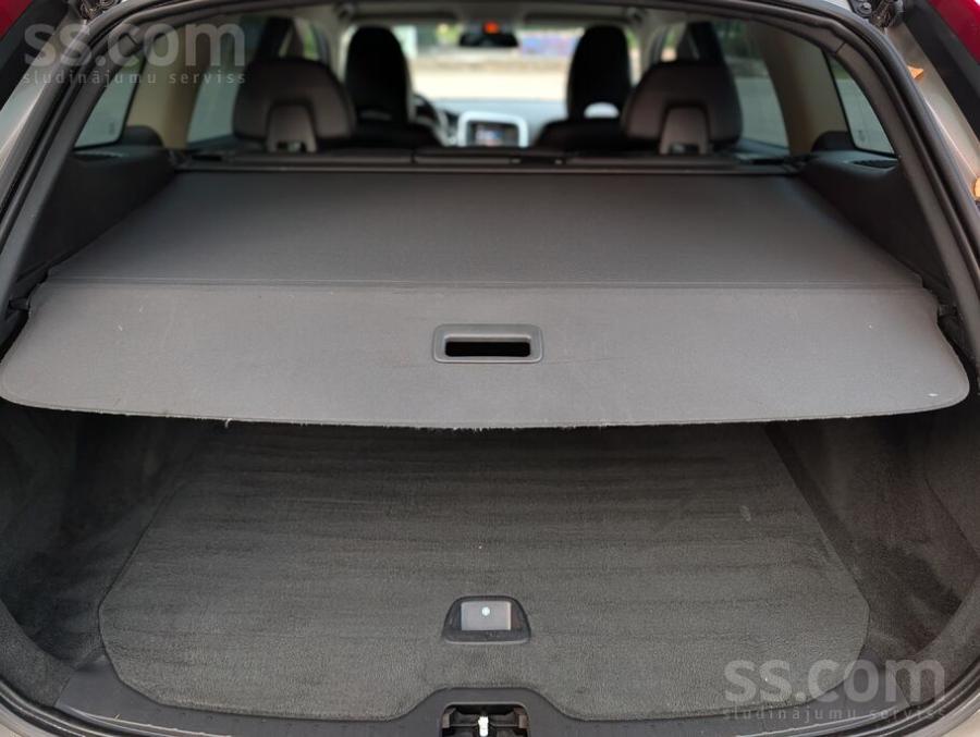 Pelēks Volvo XC60 2011 Jūrmala, ar dzinēja tilpumu 2.40 L un nobraukumu 0 tūkst. km par 7950 €, foto 16 vietnē AUTOMOTO.COM.LV